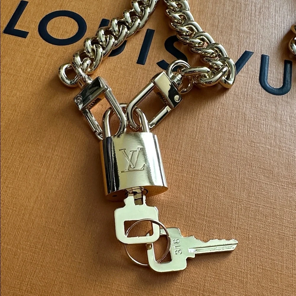 Louis Vuitton | Jewelry | Host Pick Authentic Louis Vuitton 38 Lock And ...